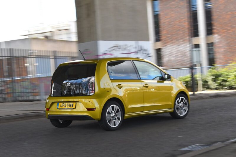تقييم شامل Volkswagen Up 2022 عيوب ومميزات ومواصفات وأسعار
