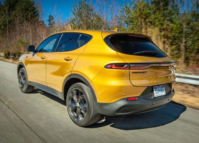 عيوب ومميزات دودج هورنيت 2023 Dodge Hornet